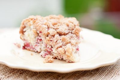 Raspberry Cinnamon Streusel Coffee Cake — Buns In My Oven