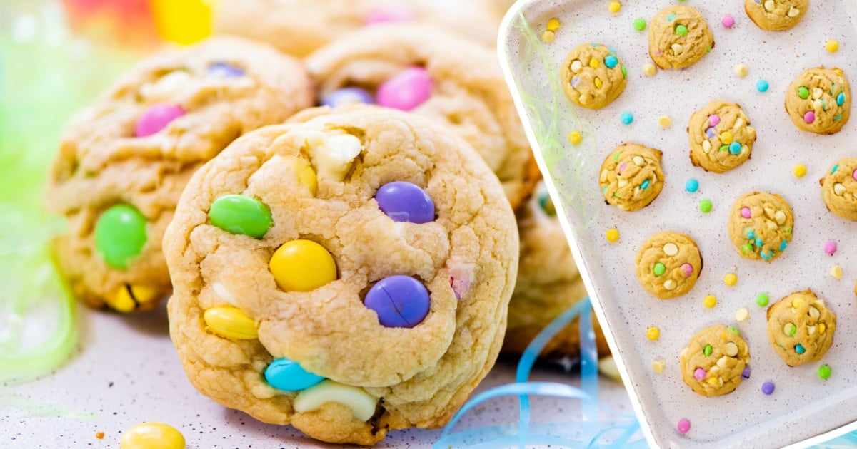 Colorful Chocolate Chip Easter Cookies | Buns In My Oven