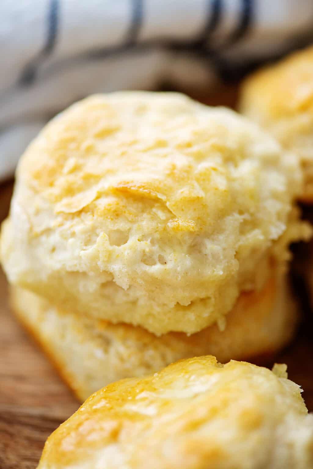 7 Up Biscuits - An Easy & Fluffy Biscuit Recipe | Buns In My Oven