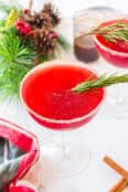Christmas Cranberry Cocktail | Buns In My Oven